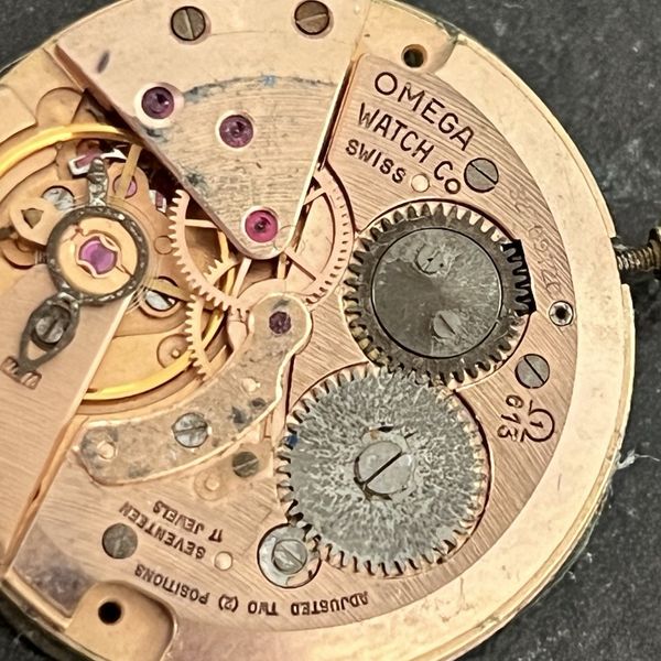Ancienne Montre OMEGA DE VILLE Calibre 613 - Mouvement Et Cadran ...