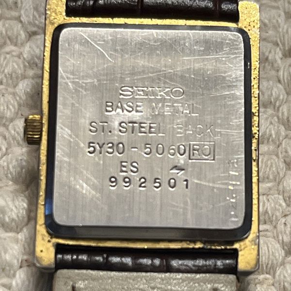 Men's Quartz Watch by Seiko - Gold Tone gold dial - 5Y30-5060 - running ...