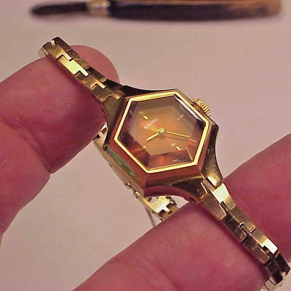 Vintage Seiko Lady Gold Tone Hexagon Burgundy Brown Dial 17 Jewel Watch ...