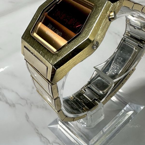 Vintage Bulova N6 Gold Tone Hexagonal Red LED Quartz Watch-Working ...