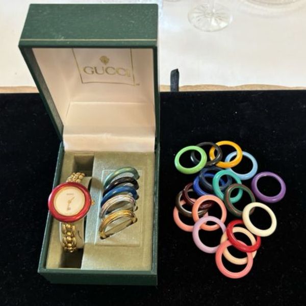 Authentic Ladies GUCCI Watch Original 6 Bezels + 18 Additional + BOX ...