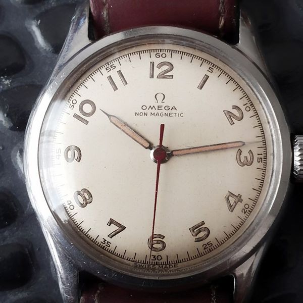 SOLD Omega WW2 Military R17.8 SC red sweep second wrist watch circa ...