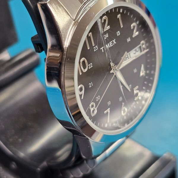 Working Timex Indiglo South Street Calendar Wristwatch T2M932 / Cracked ...