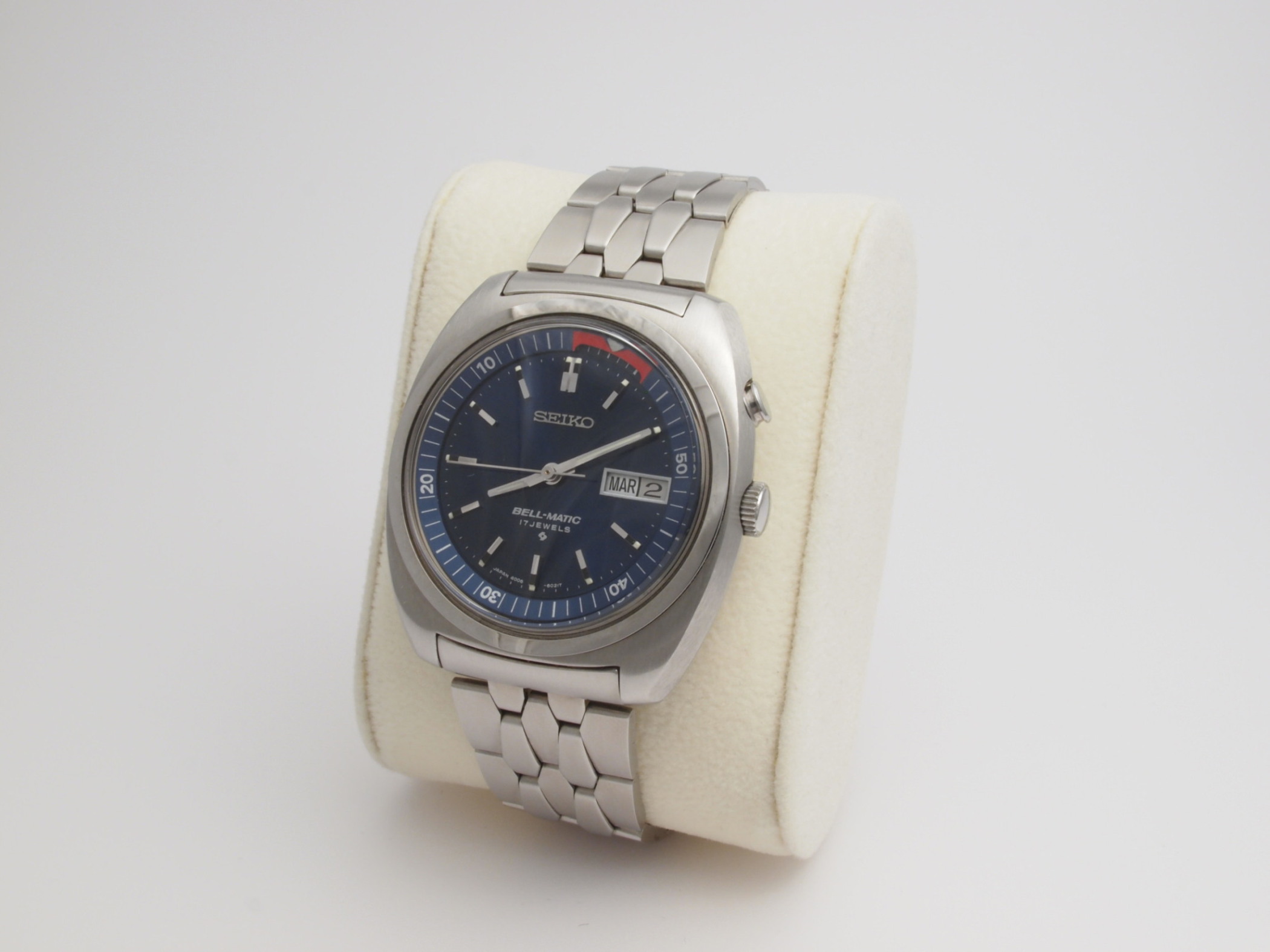 Sold: Seiko Bellmatic 4006-6031 | WatchCharts
