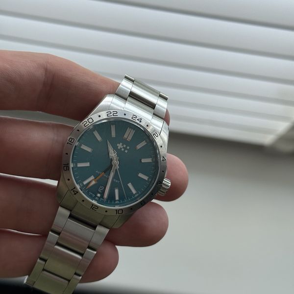 Christopher Ward C63 Sealander GMT 36mm Dragonfly blue | WatchCharts ...