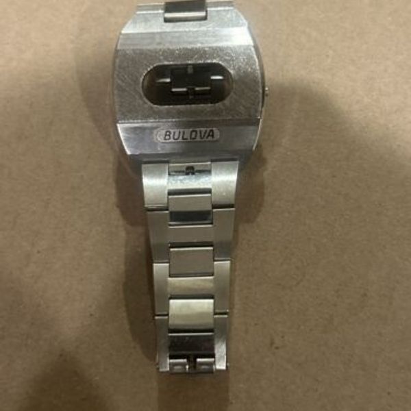 Watch 1974 BULOVA RED LED WRISTWATCH N4 BIG BLOCK ACCUQUARTZ NO ...