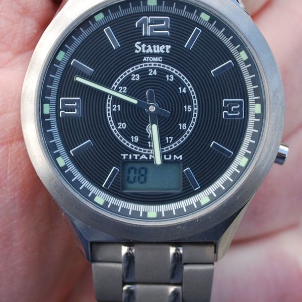 Stauer Titanium Atomic Radio Controlled Watch - New Battery ...