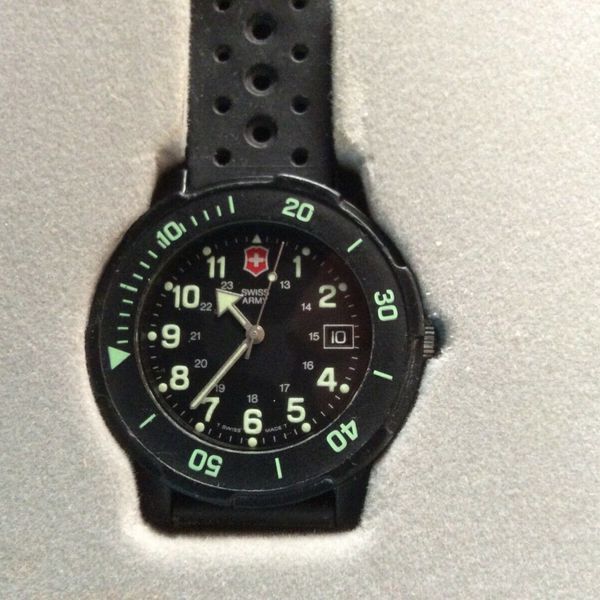 SWISS ARMY BRAND VICTORINOX STRIKER MODEL VINTAGE OLD STOCK WATCH ...