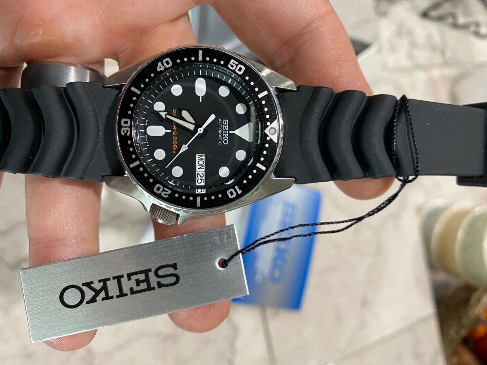 Seiko skx013k1. Ordered online and it’s too small for my wrist. Never ...