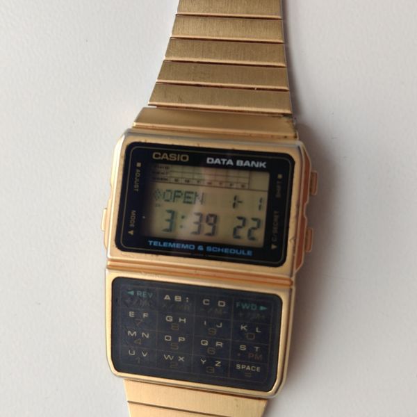 * CASIO DATA BANK DBC-610 DIGITAL CALCULATOR WATCH MADE IN THAILAND ...