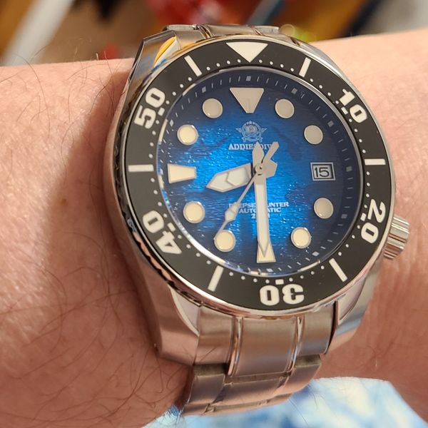 Addie's Dive Shark Dial | WatchCharts