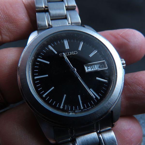 V743 Japan Seiko Black Dial Daydate Quartz Men Watch | WatchCharts Marketplace