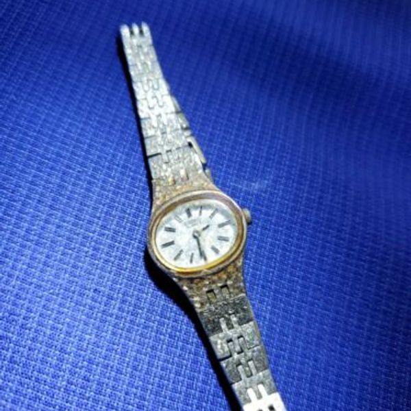 Vintage Seiko 2c20-5759 Ladies Wristwatch Watch | WatchCharts Marketplace