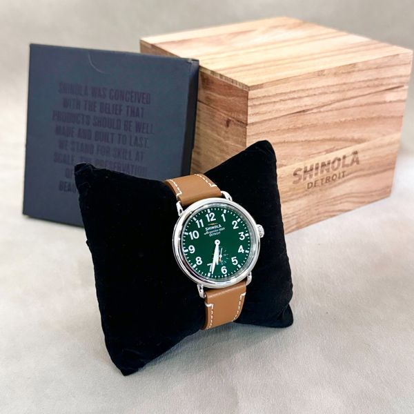 Shinola Detroit Runwell Leather Strap Men's Quartz Watch Green Dial ...