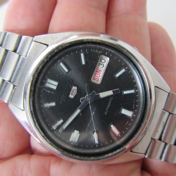 Vintage Seiko 5 Wristwatch Automatic With Date Runs Rare Watch ...