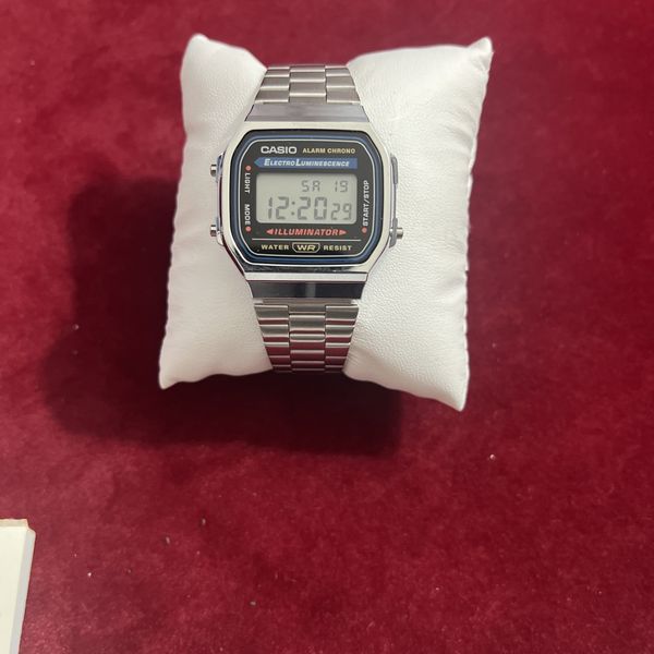 Casio A168W-1, Classic Digital Watch, Chronograph, Alarm, Day/Date, Illuminator | WatchCharts ...