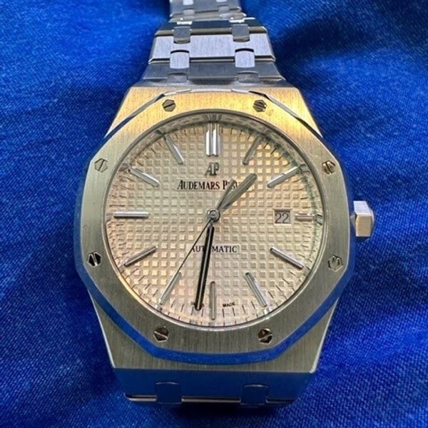 FS: AP Audemars Piguet Royal Oak 15400ST Silver Dial | WatchCharts ...