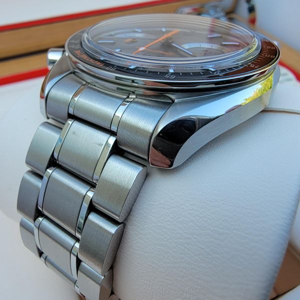 [WTS/WTT] Omega Speedmaster Racing 44mm, Grey Dial, Rare Combo! Full ...