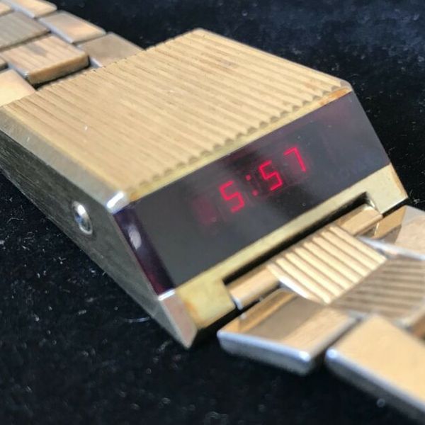 Bulova Computron N6 Cell 228 Wristwatch Vintage 1970’s Digital Diver’s ...