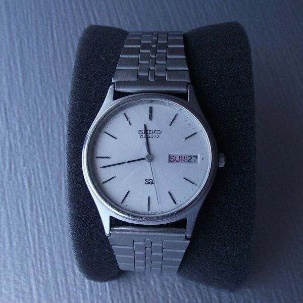 vintage 1970's seiko 8223-7100 quartz watch | WatchCharts Marketplace