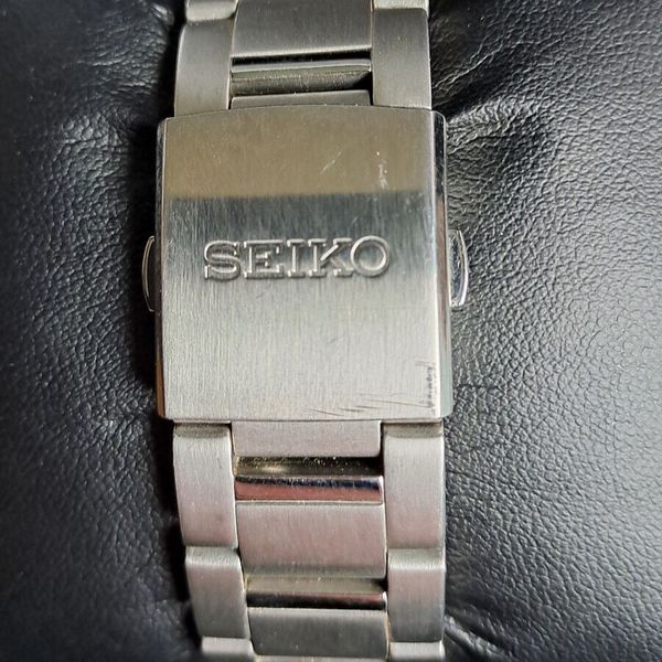 Seiko Men Analog Quartz Chronograph Watch with Stainless Steel Strap ...