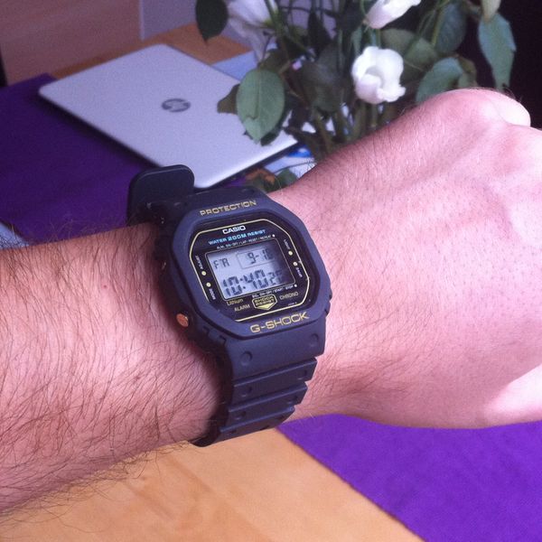 FS: Rare and stunning Casio G-Shock DW-5200 , module 240 , screwback ...