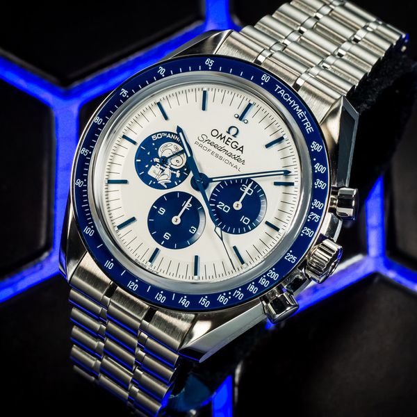 Omega Speedmaster Silver Snoopy 50th Anny 2 OEM STRAPS FULL KIT 310.32 ...