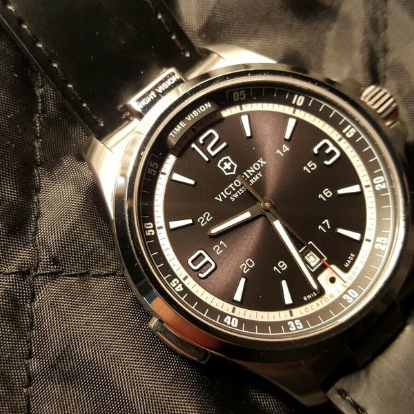 Men's Swiss-made Victorinox Time & Night Vision - A fabulous 'tool ...