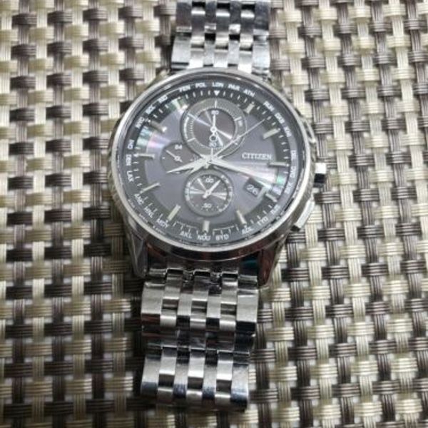 Citizen Eco Drive H804-S099374 World Time Radio Controlled Watch ...