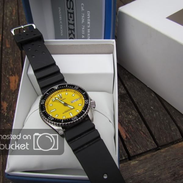 FS: SOLD Seiko SKXA35 Yellow Dial Dive Watch | WatchCharts