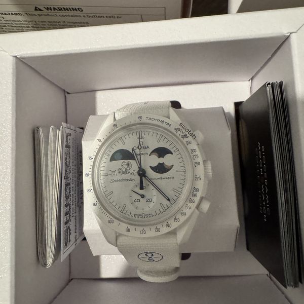 [WTS] Swatch x Omega Mission to Earthphase “Cold Moon” / Snoopy ...
