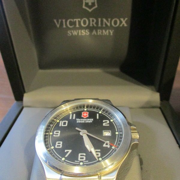 Victorinox Swiss Army Men's Watch Model 241268 CB Peak II Swiss Quartz ...