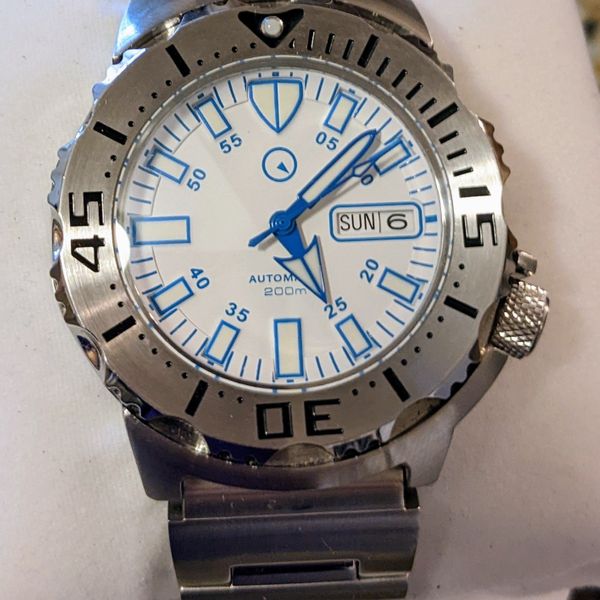 [$190 USD] Islander Monster ISL-56 White Dial | WatchCharts Marketplace