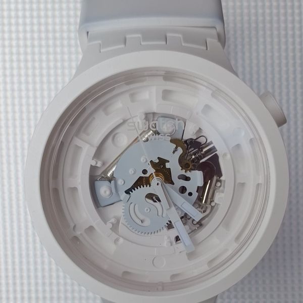 Swatch C-White Watch SB03W100 big bold pure white. Working perfectly ...