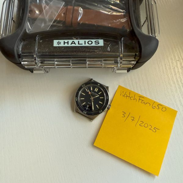 For Sale: Halios Seaforth GMT, Abyss Blue | WatchCharts Marketplace