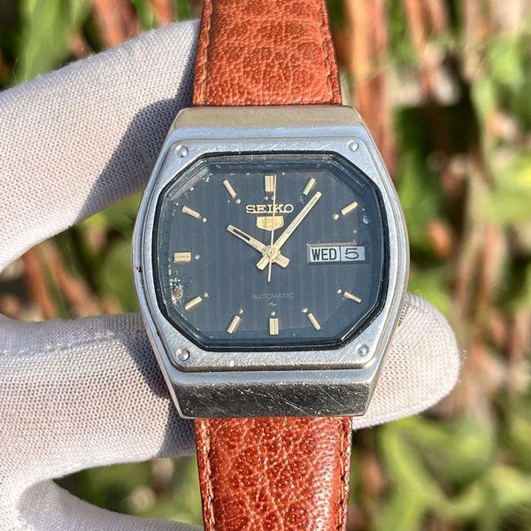 Vintage Seiko 5 Automatic Linen Dial TV Shape Case Japan Men's Watch 7009-535A | WatchCharts ...