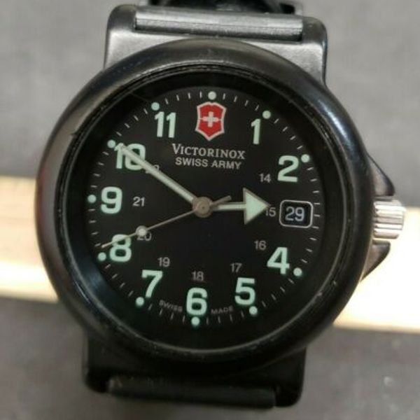 Men's SWISS Watch VICTORINOX SWISS ARMY "Renegade" 24228 New Battery ...