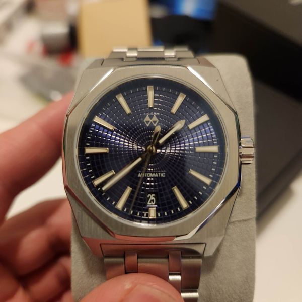[$300 USD] WTS: MWW Iconik 4 | WatchCharts