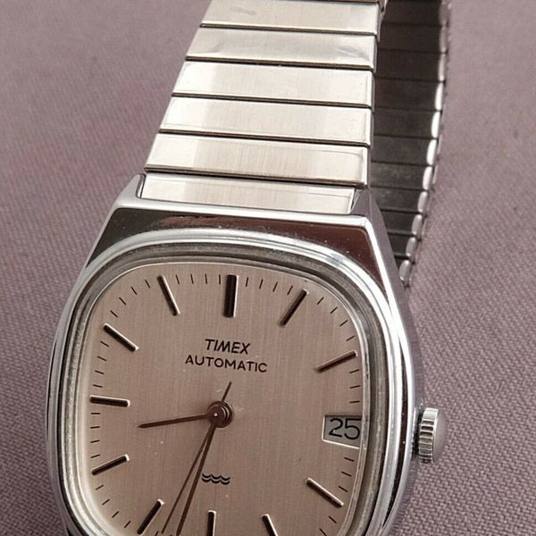 Vintage Timex "TV" style automatic watch with original bracelet ...