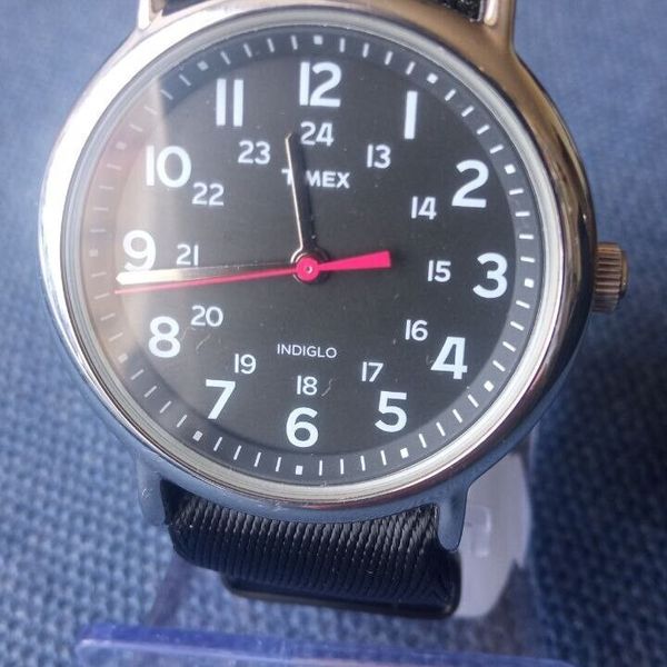 Working Timex Indiglo Weekender Men's Black Nylon Wristwatch T2N647 ...