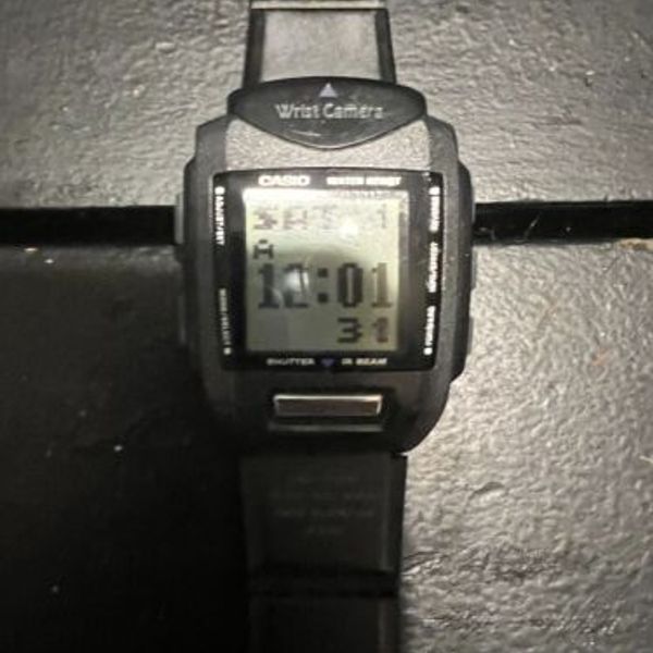 Vintage CASIO Wrist Camera WQV-1 2220 Men's Digital Watch and Camera ...