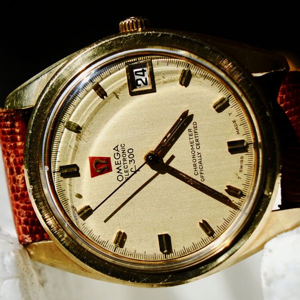 Omega F300 Chronometer Electronic Watch Gold Tone $200 PP'd and shipped ...