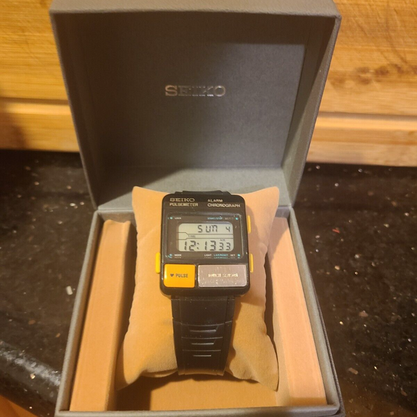 VINTAGE SEIKO PULSE METER Watch Aliens Colonial Marines S229-5001 ...