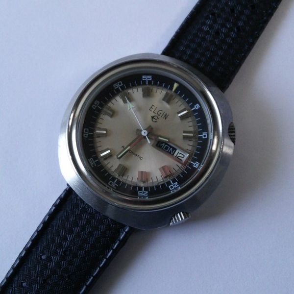 Sold: Vintage Elgin Compressor Style Diver | WatchCharts Marketplace