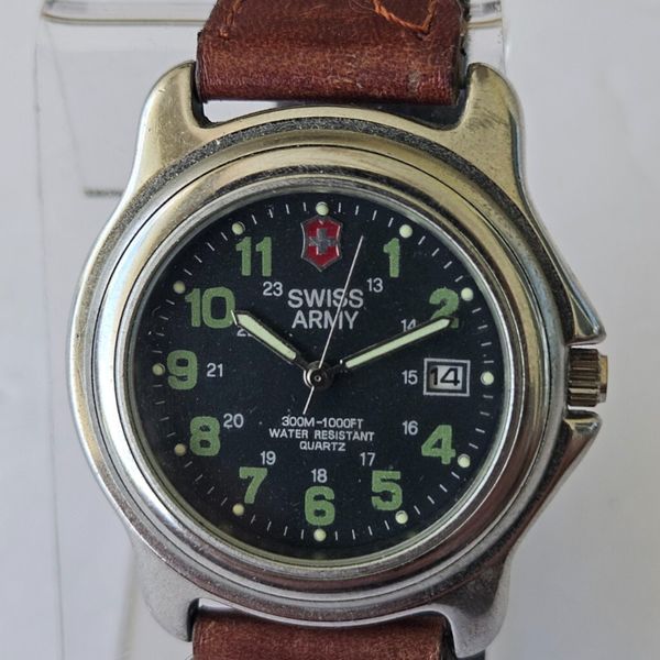 Vintage Victorinox Swiss Army 6000 Military Black Dial Diver 300M Men's ...