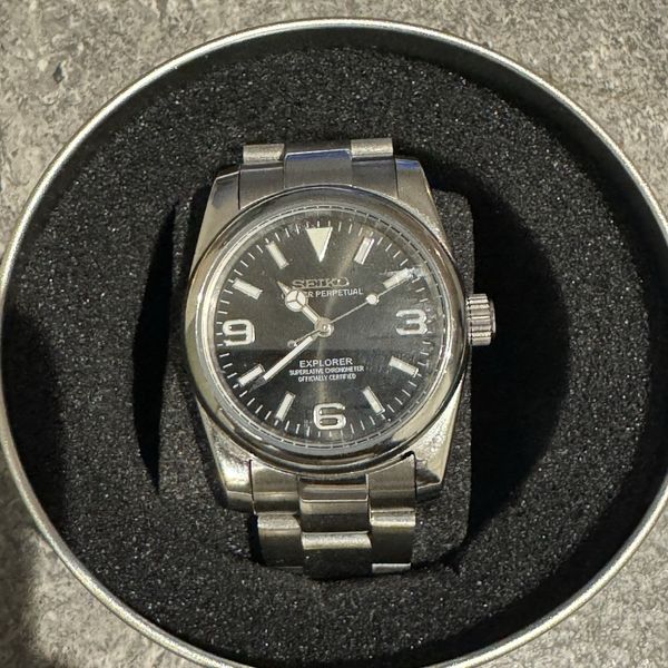 Seiko Mod Explorer Superlative Chronometer/ Silver Colour | WatchCharts ...