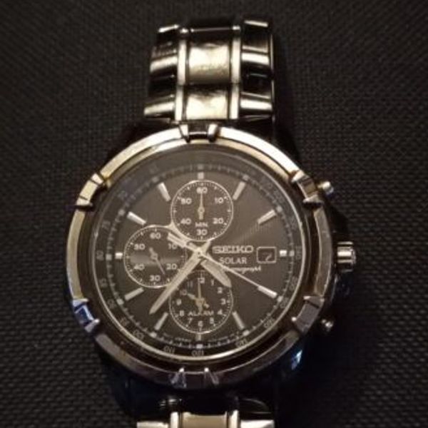 Seiko Solar Chronograph Mens Watch V172-0AJ0 Black Read | WatchCharts Marketplace
