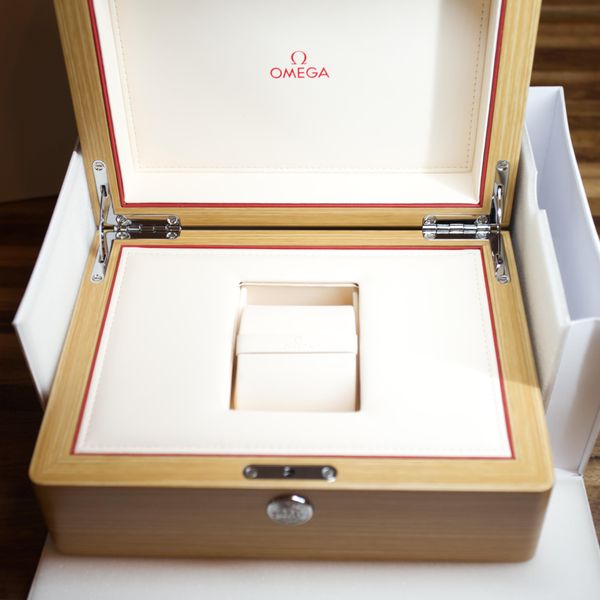 [WTS] Omega Watch Box - Included Travel Case and Outer Box ...