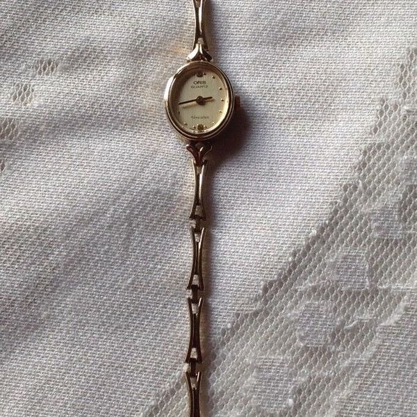 VINTAGE ORIS "VERSAILLES" QUARTZ LADIES WATCH | WatchCharts