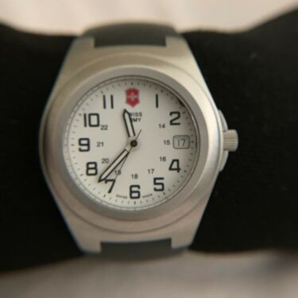 Mens VICTORINOX Swiss Army#24589 Armored Commando Stainless | WatchCharts